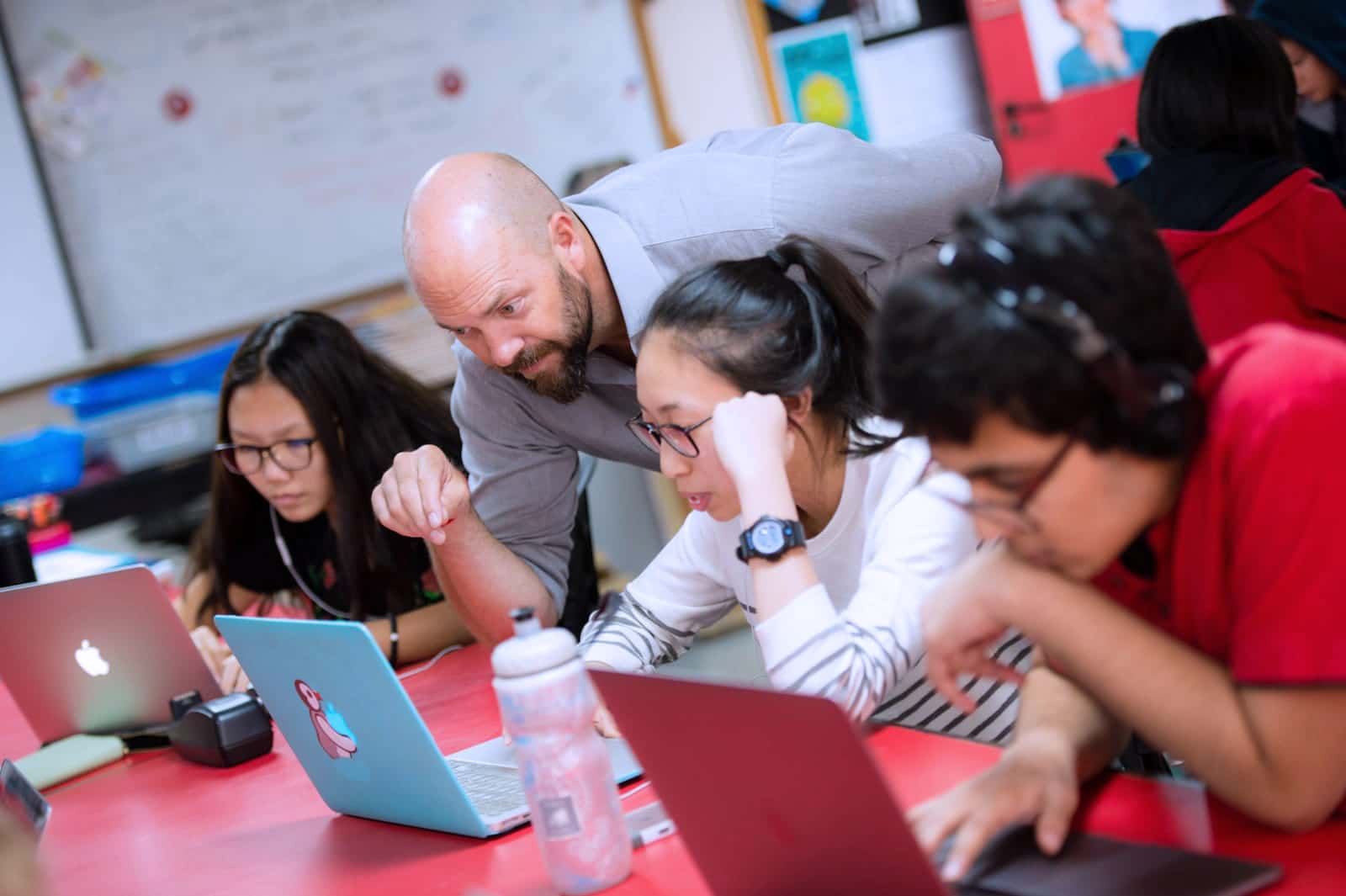 How to Use Blended Learning to Teach Three Courses Concurrently | Claned